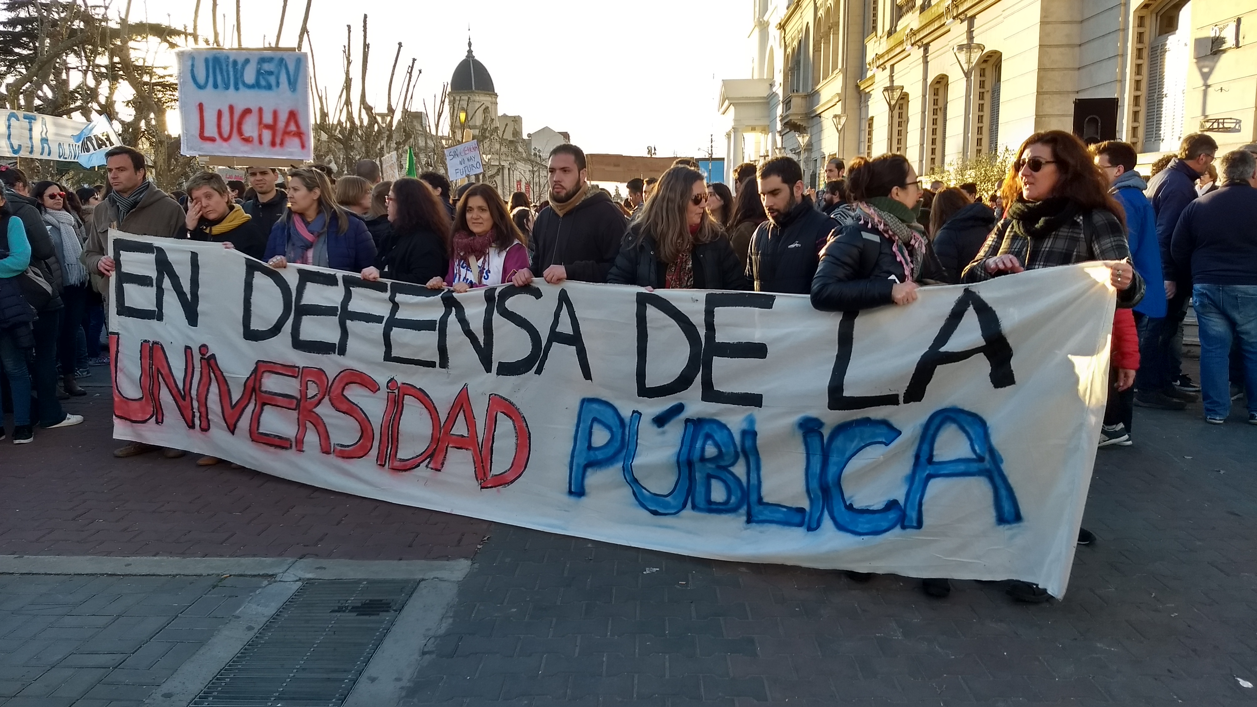 Masiva Manifestación En Defensa De La Universidad Pública Canal Verte