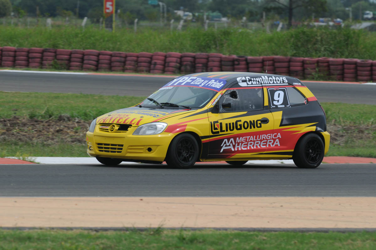 Gabriel Melian debutó con un triunfo en el Turismo Pista :: Canal Verte