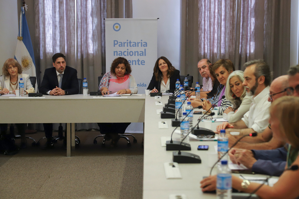 Se firmó la paritaria nacional docente :: Canal Verte