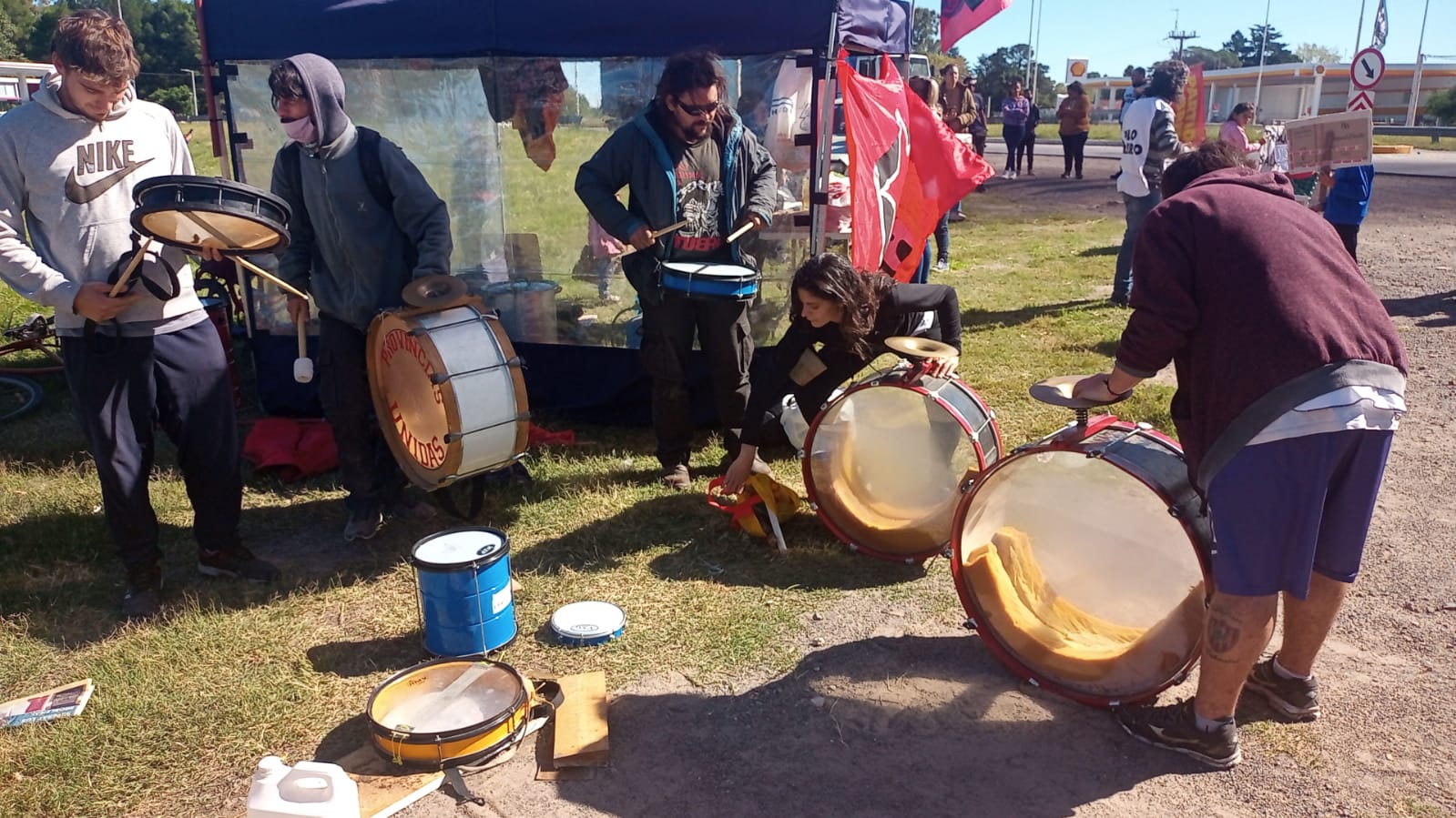 Ruta 226: manifestación con quema de gomas del FOL :: Canal Verte
