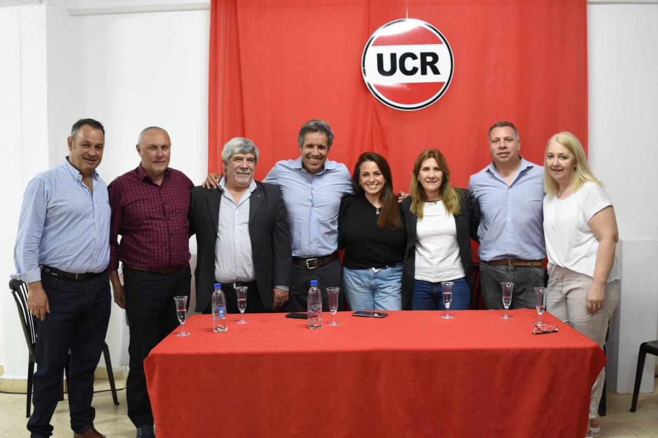 Gastón Manes pasó por Olavarría y apoyó la lista de Irassar :: Canal Verte