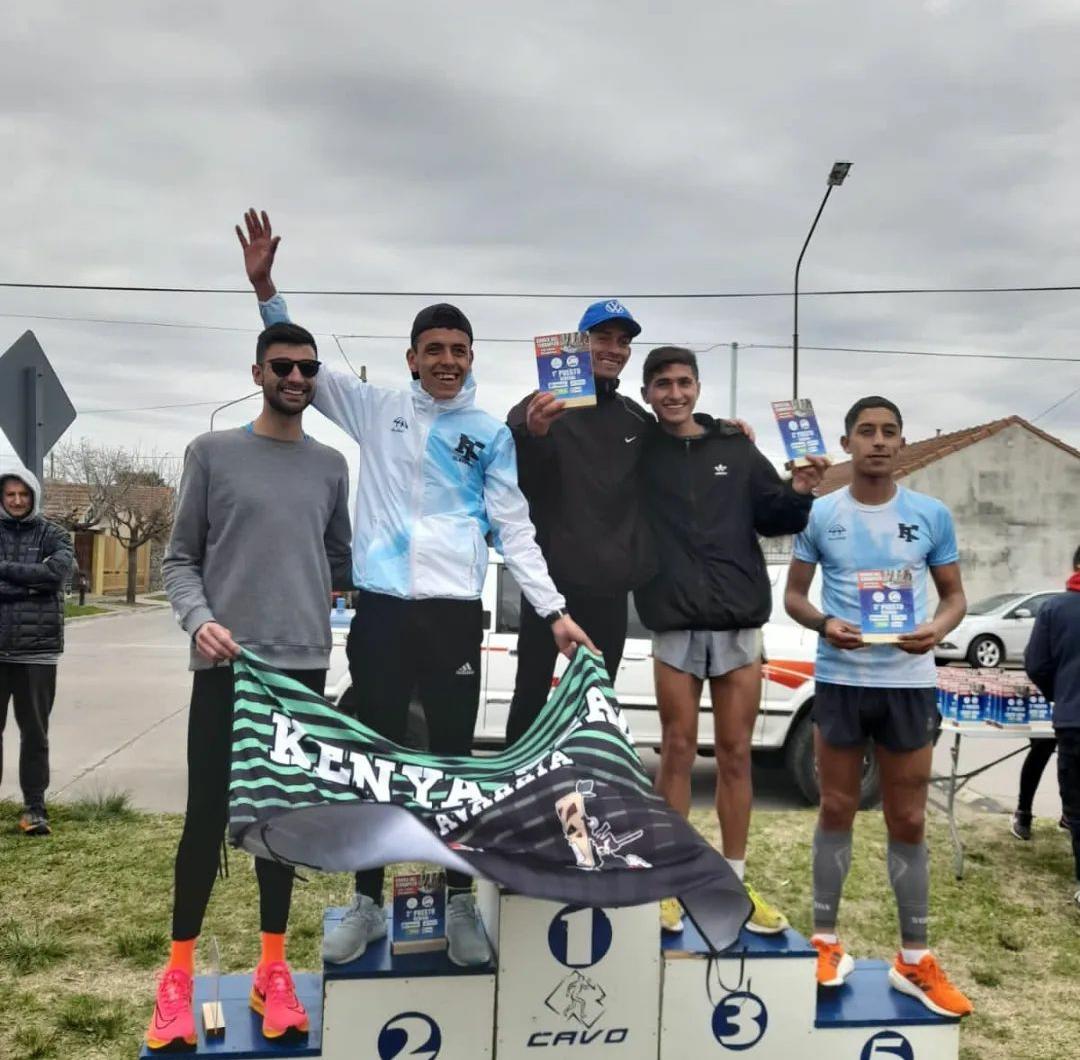 Luciano Sosa y Sofía Giles ganaron en el “Cross del Terraplén” :: Canal ...