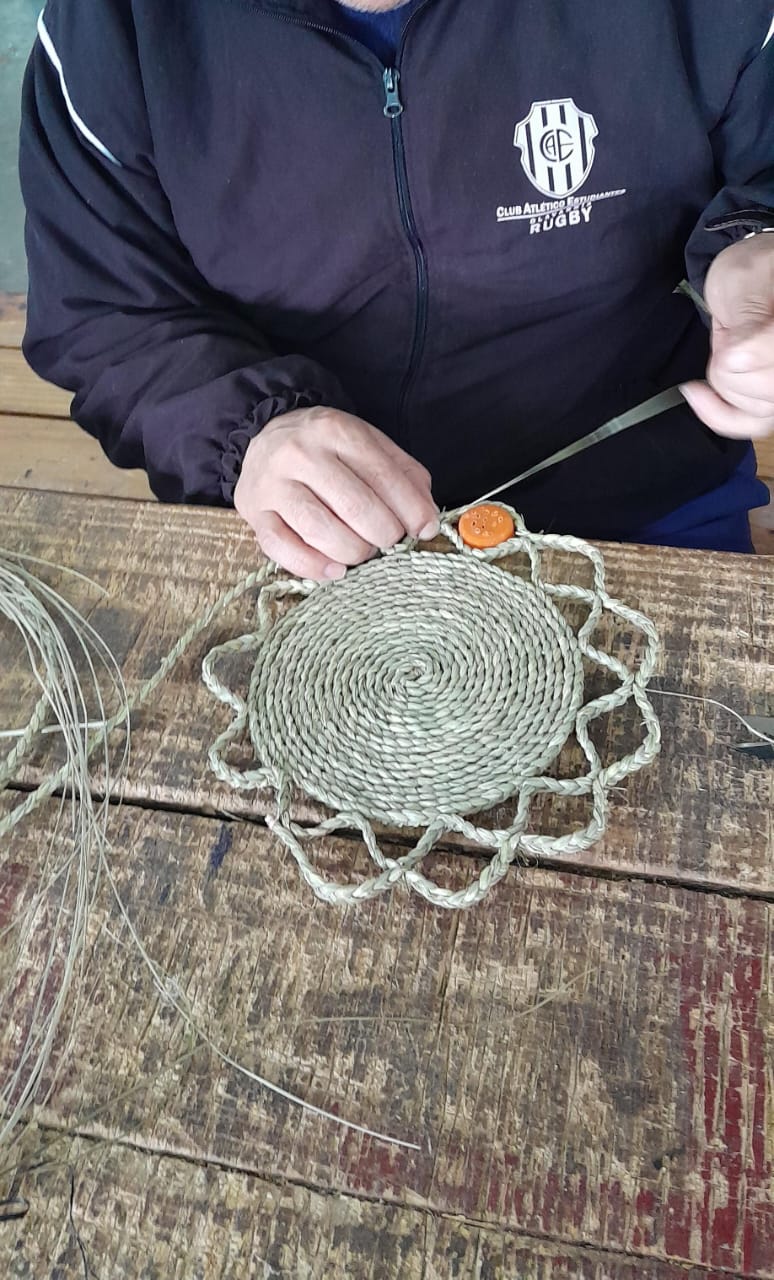 Cestería por internos de la Unidad 38 :: Canal Verte