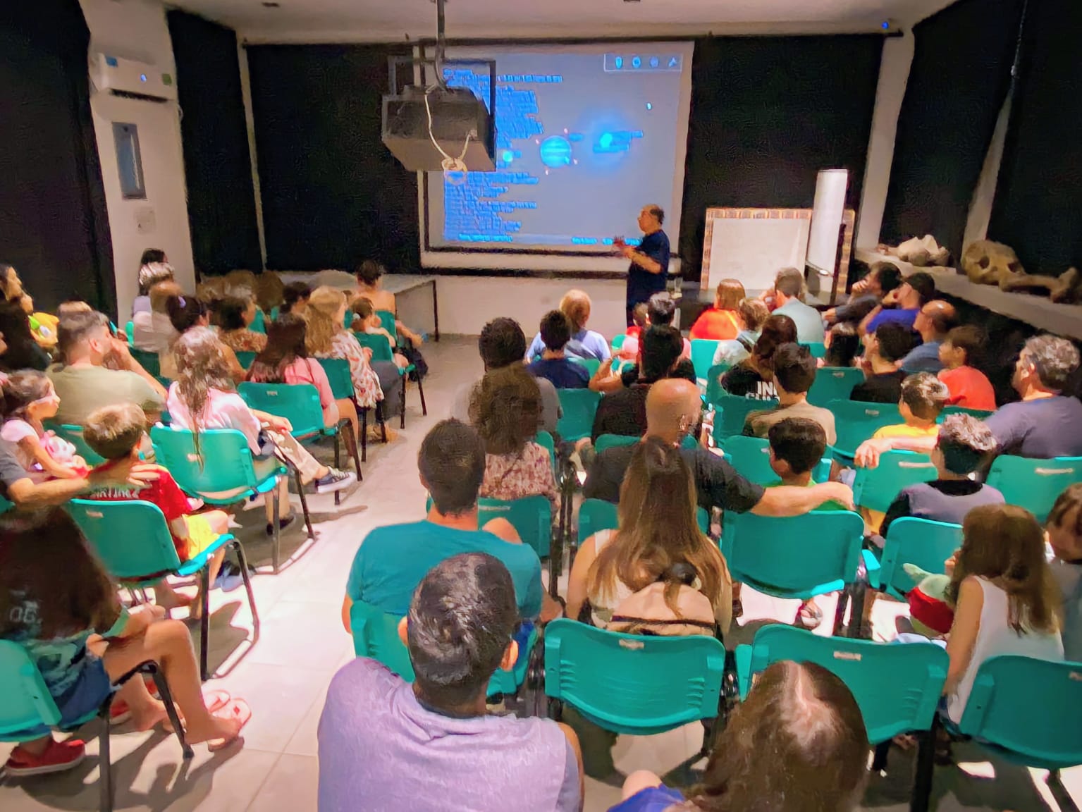 Más de 250 personas en la Jornada de Observación de Júpiter :: Canal Verte