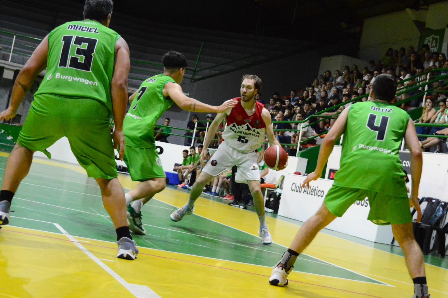Weisbeck y Di Salvo seguirán jugando en Independiente de Tandil ...