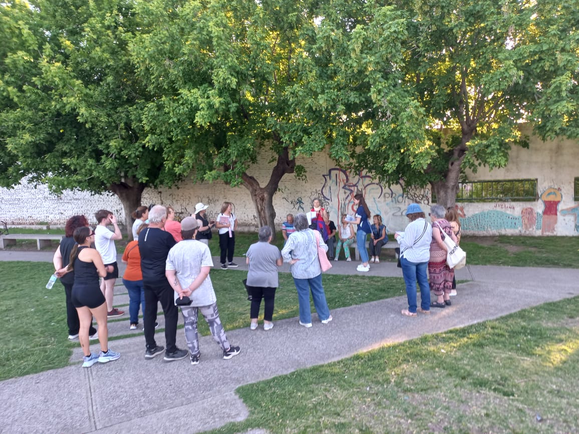 Tour por las entrañas conocidas y no tanto del Barrio Luján :: Canal Verte