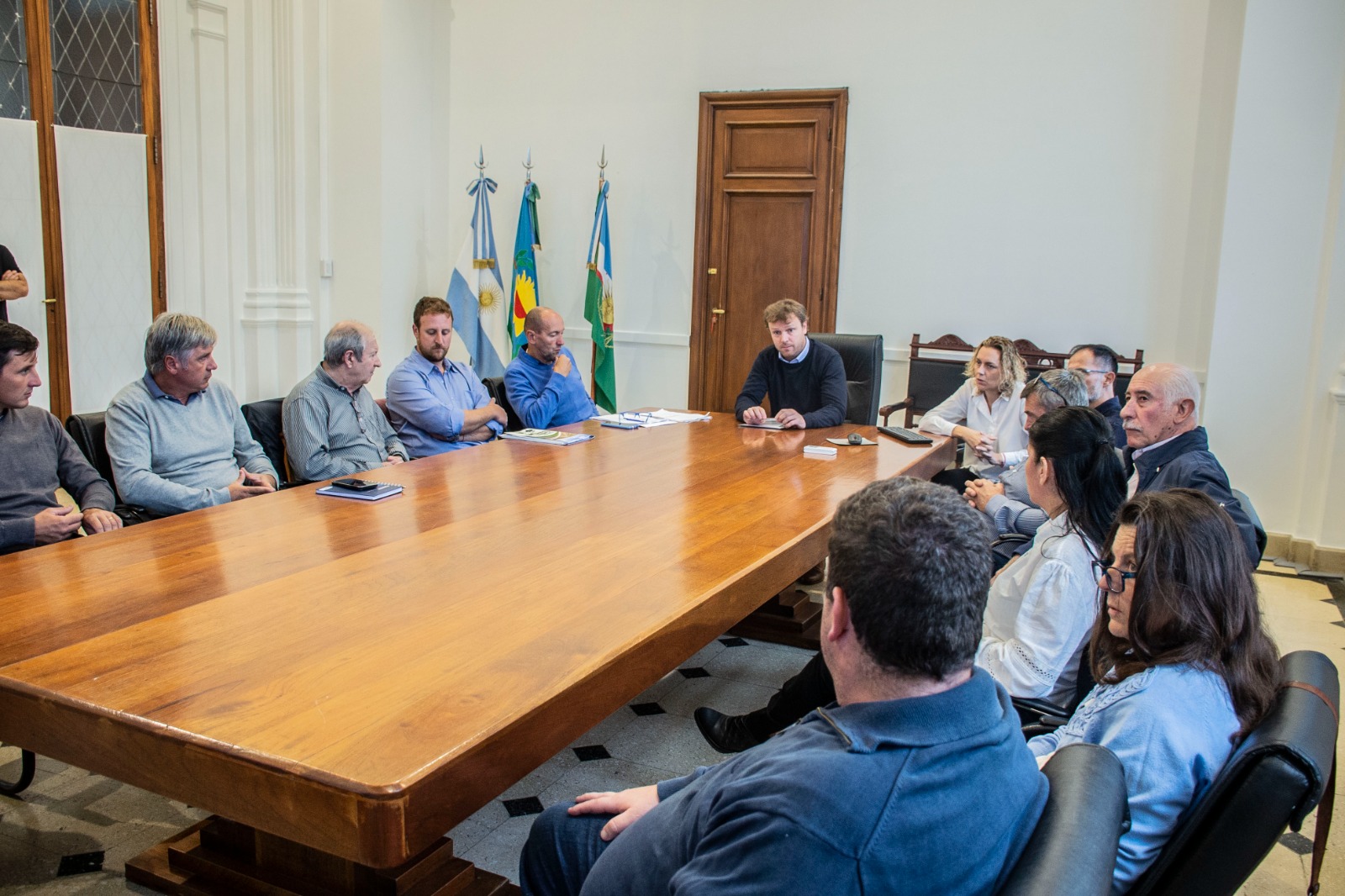 Wesner se reunió con integrantes de la Mesa Agropecuaria :: Canal Verte