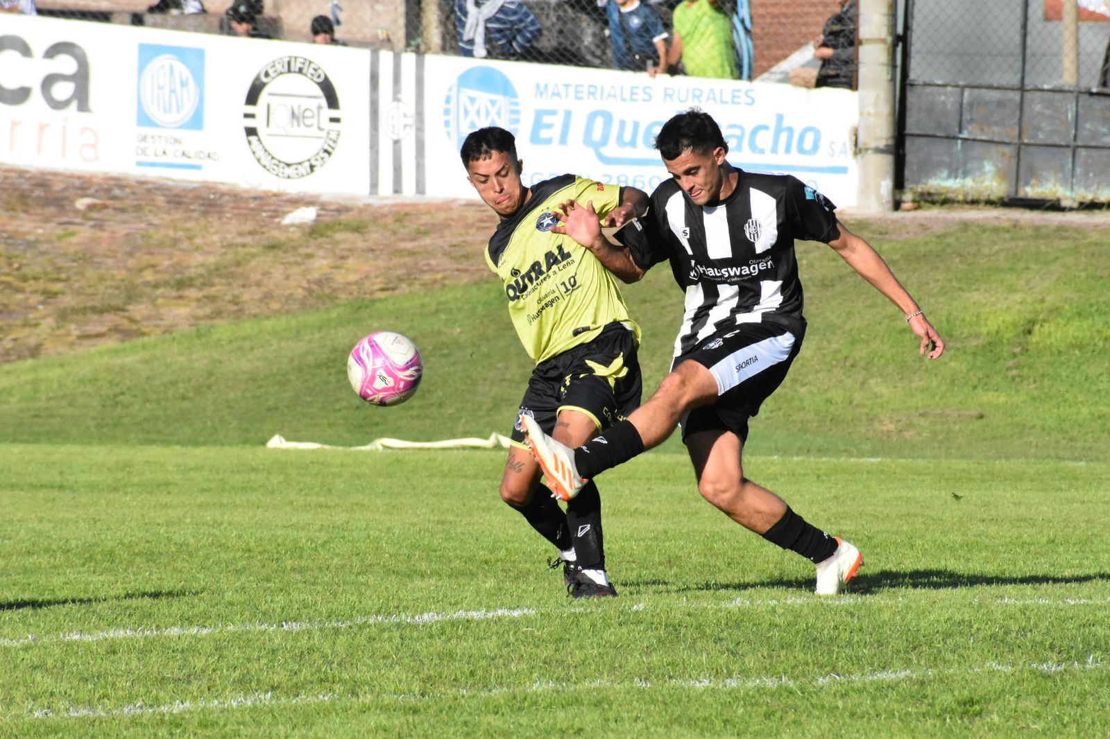 El Bata venció a Racing y se quedó con el Clásico :: Canal Verte