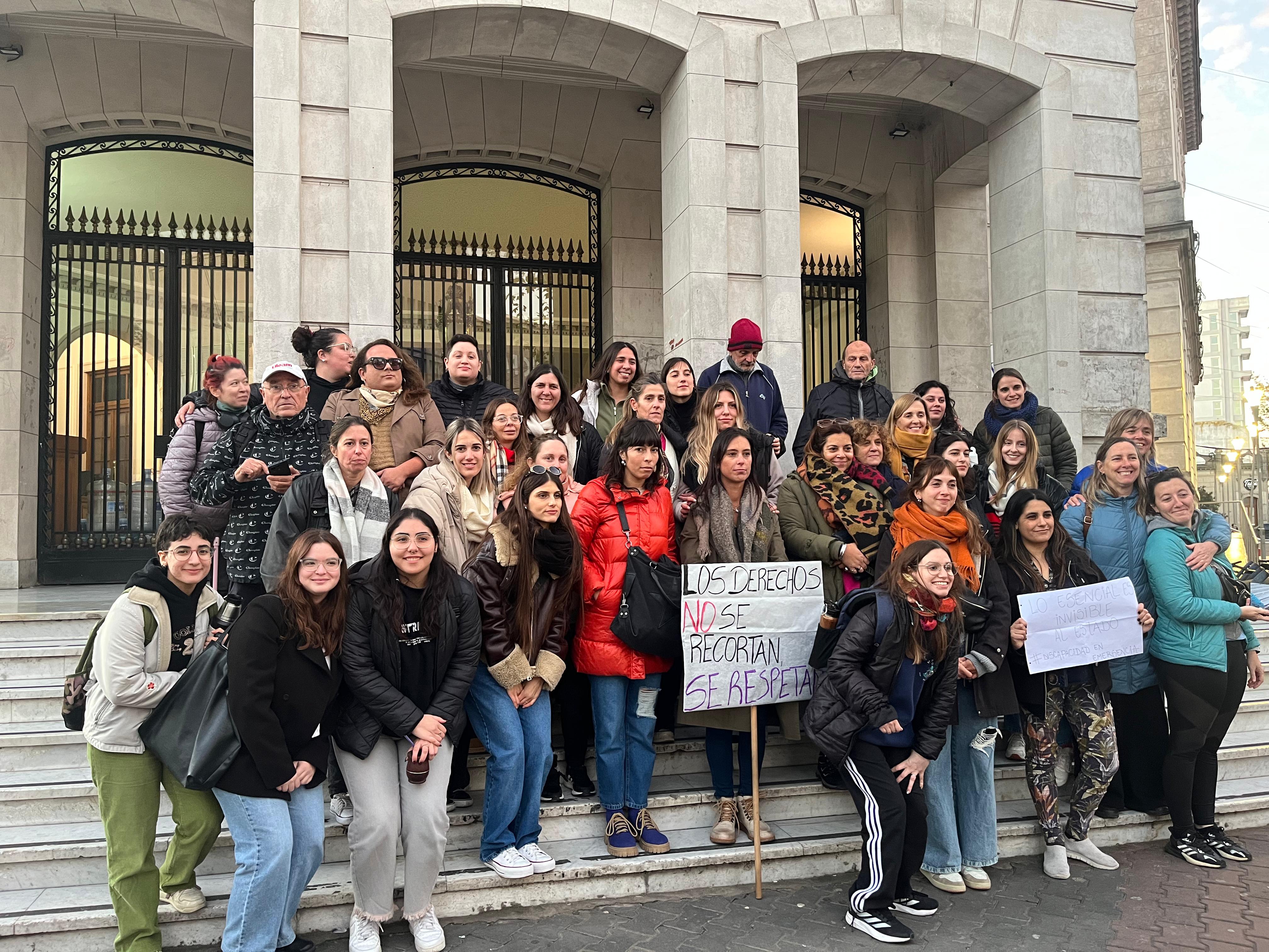 "Discapacidad en emergencia": reclamo y movilización :: Canal Verte