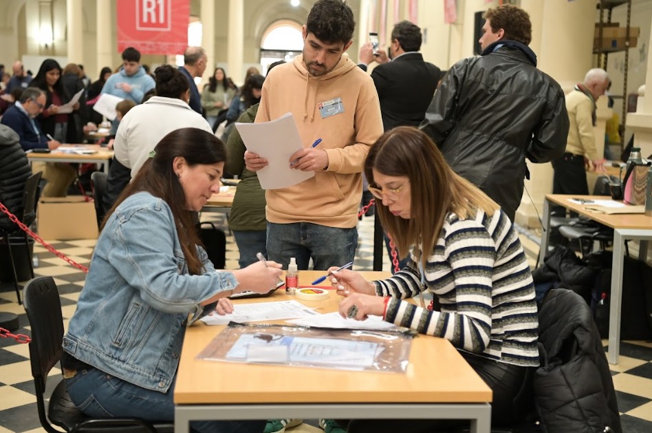 Empezó el escrutinio definitivo de las elecciones bonaerenses :: Canal ...