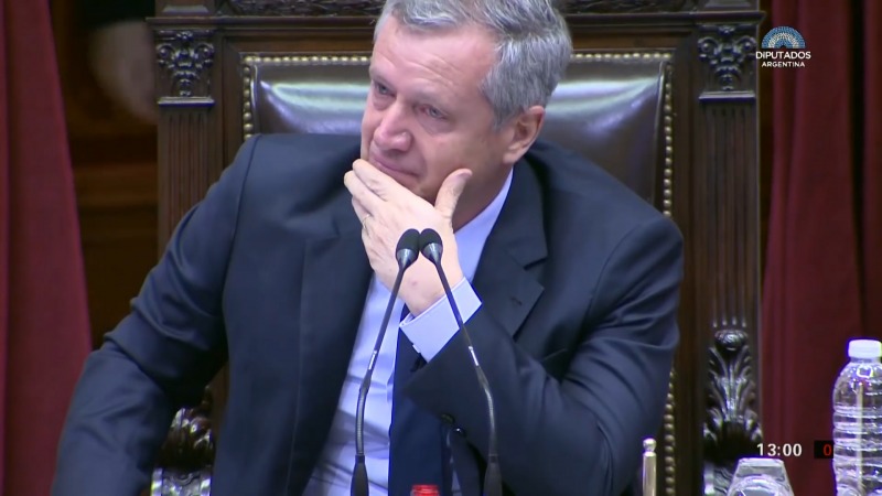 Emilio Monzó fue homenajeado y lloró en el recinto :: Canal Verte