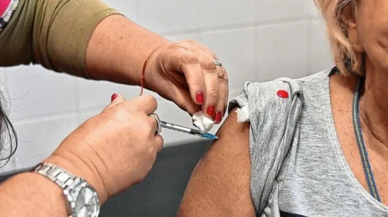 Retoman la vacunación antigripal para mayores de 65 :: Canal Verte